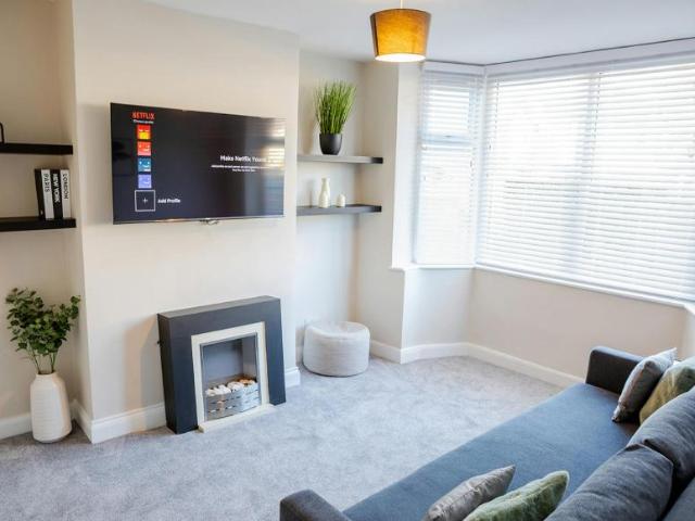 House 3 Bedroom For Rent Wolverhampton Wolverhampton 3500 ELS99977426
