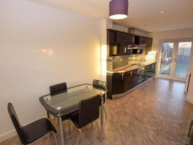 House 3 Bedroom For Rent Warrington Cheshire 1250 ELS101321944