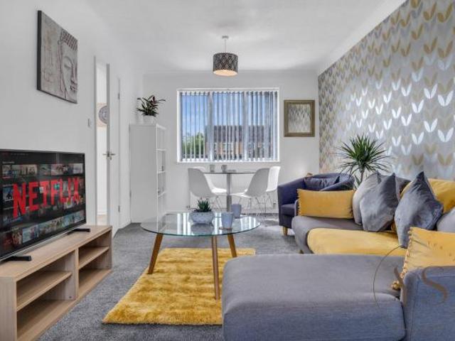 House 3 Bedroom For Rent West Bromwich West Bromwich 3250 ES69249304