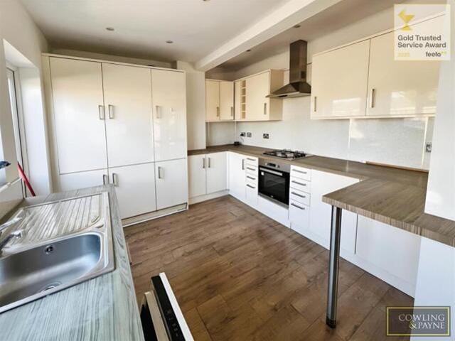 House 3 Bedroom For Rent Wickford Essex 1500 ES99833816