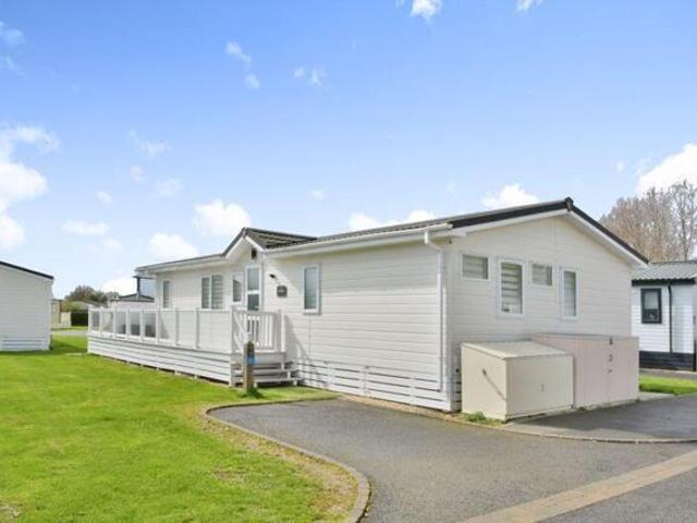 House 3 Bedroom For Sale Cotswold Water Park Cotswold Water Park 100000 ES99237081