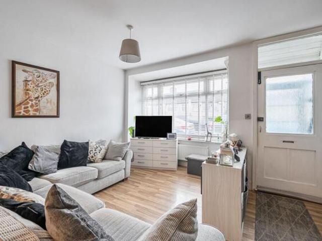 House 3 Bedroom For Sale Coulsdon Greater London 415000 ES98930079