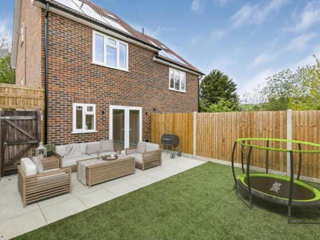 House 3 Bedroom For Sale Coulsdon Greater London 520000 ES99926270