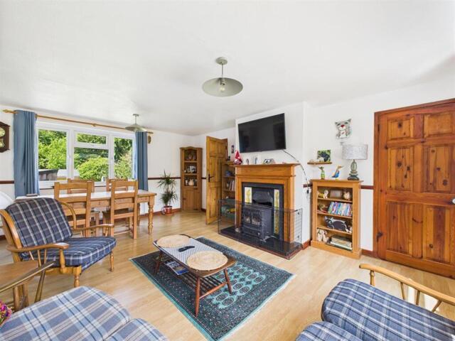 House 3 Bedroom For Sale Colerne Wiltshire 280000 ES99380830
