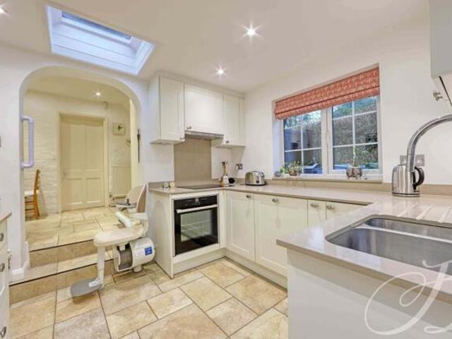 House 3 Bedroom For Sale Cookham Windsor And Maidenhead 975000 ES98718023
