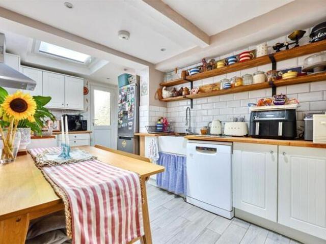 House 3 Bedroom For Sale Cornwell Cornwall 230000 ES98205110