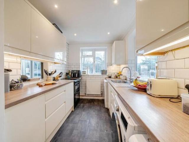 House 3 Bedroom For Sale Caterham Surrey 450000 ELS100503442