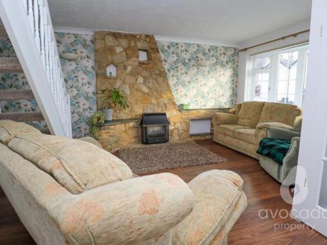 House 3 Bedroom For Sale Camberley Surrey 400000 ELS98477614
