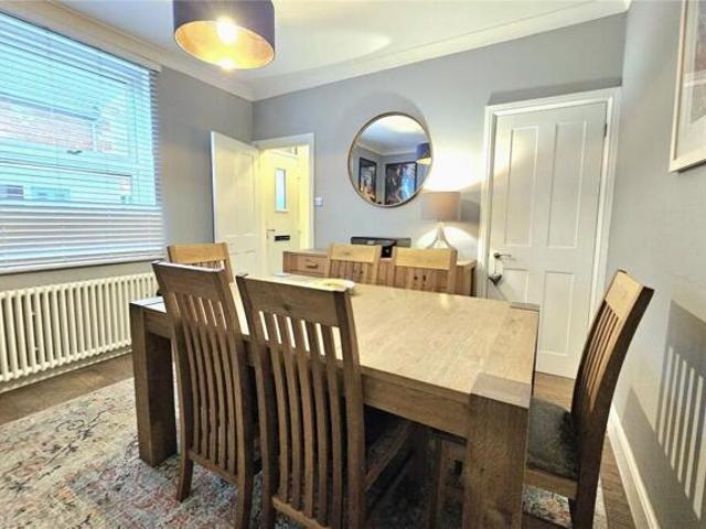 House 3 Bedroom For Sale Camberley Surrey 400000 ES100342872