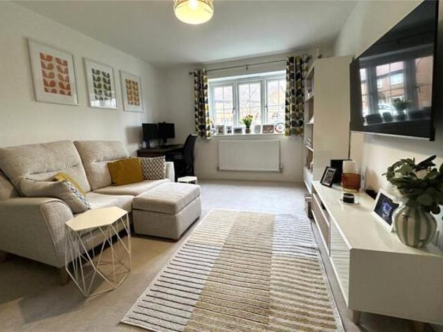 House 3 Bedroom For Sale Camberley Surrey 495000 ELS99608470