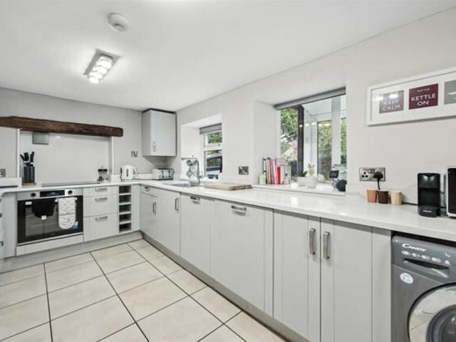 House 3 Bedroom For Sale Castleton Derbyshire 575000 ELS100684992