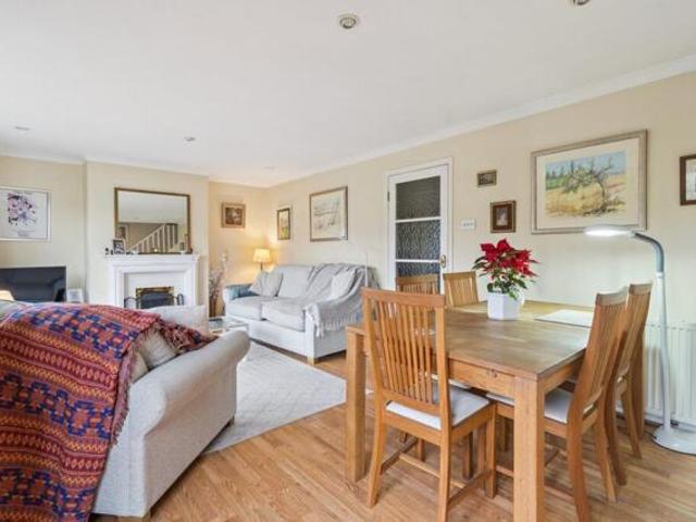 House 3 Bedroom For Sale Chalfont St. Peter Buckinghamshire 500000 ES100540627