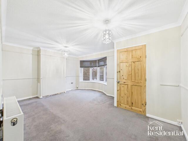 House 3 Bedroom For Sale Chatham Medway 260000 ES99571743