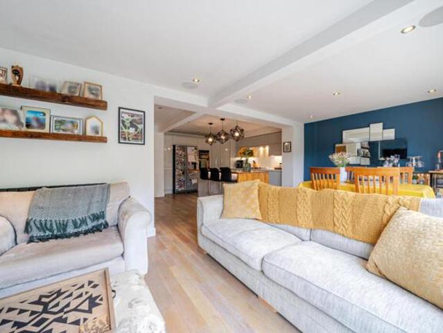 House 3 Bedroom For Sale Cheltenham Gloucestershire 440000 ELS100132244