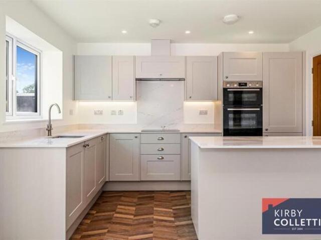 House 3 Bedroom For Sale Cheshunt Great London 600000 ELS99926366