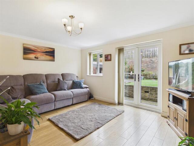 House 3 Bedroom For Sale Chesterfield Derbyshire 190000 ELS101931711