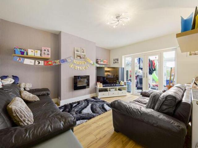 House 3 Bedroom For Sale Chesterfield Derbyshire 250000 ES101168257