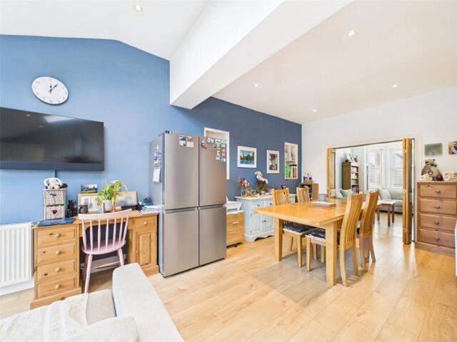 House 3 Bedroom For Sale Christchurch Dorset 475000 ES101025350