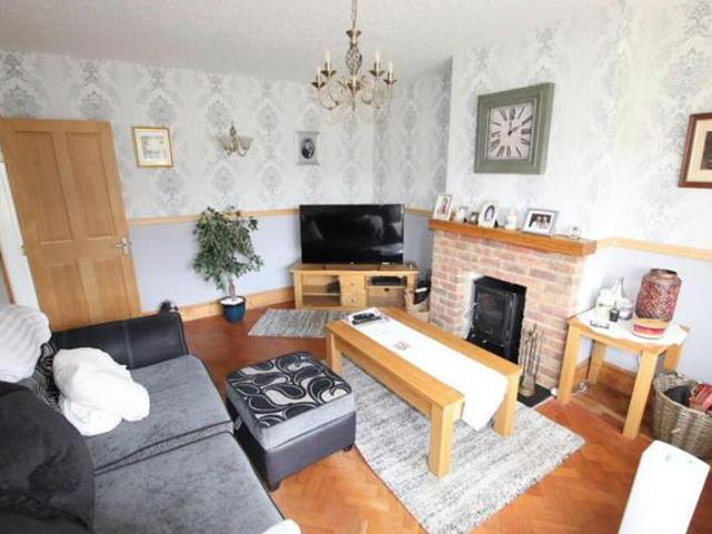 House 3 Bedroom For Sale Clacton On Sea Essex 350000 ES99345164