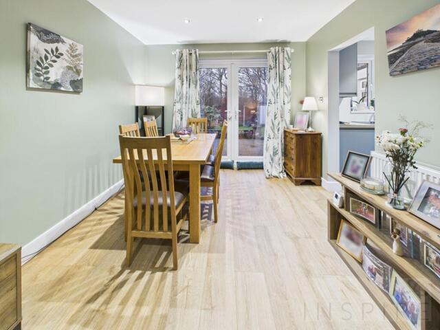 House 3 Bedroom For Sale Crawley West Sussex 400000 ES100366121