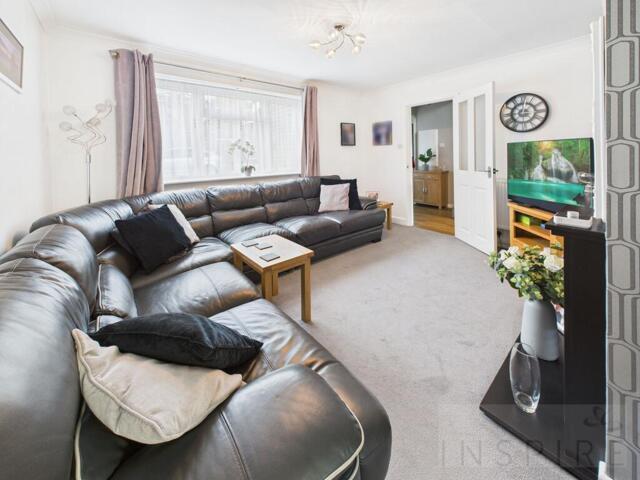 House 3 Bedroom For Sale Crawley West Sussex 475000 ES100425964