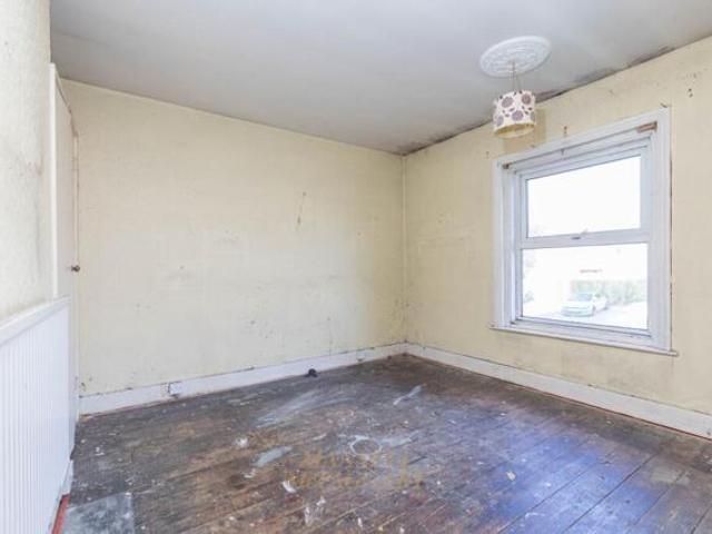 House 3 Bedroom For Sale Crawley West Sussex 350000 ES94198807