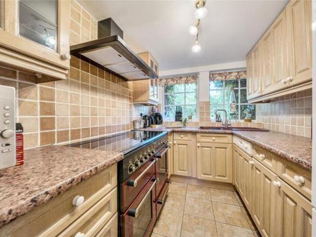 House 3 Bedroom For Sale Addlestone Surrey 580000 ELS101351716