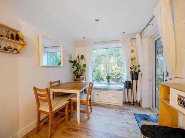 House 3 Bedroom For Sale Aldershot Hampshire 330000 ES100057784