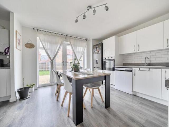 House 3 Bedroom For Sale Arborfield Green Arborfield Green 485000 ES101119402