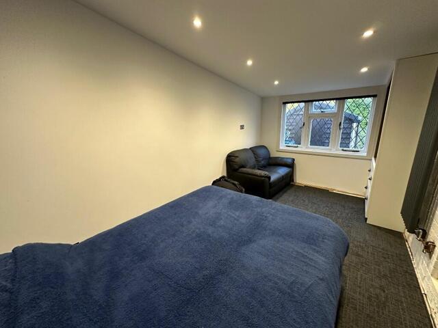 House 3 Bedroom For Sale Ascot Windsor And Maidenhead 475000 ES98903526