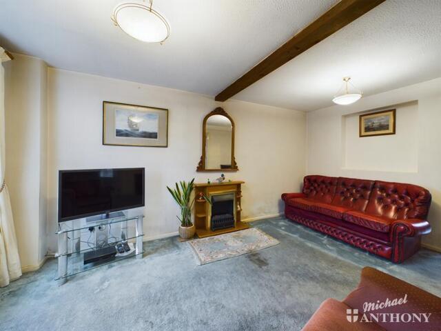 House 3 Bedroom For Sale Aylesbury Aylesbury 399000 ELS100456550