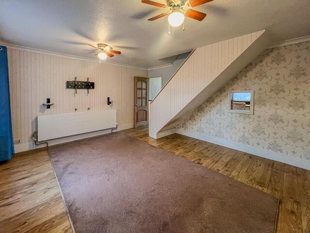 House 3 Bedroom For Sale Aylesbury Buckinghamshire 325000 ES100191773