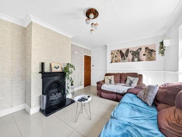 House 3 Bedroom For Sale Borehamwood Hertfordshire 475000 ES101199717