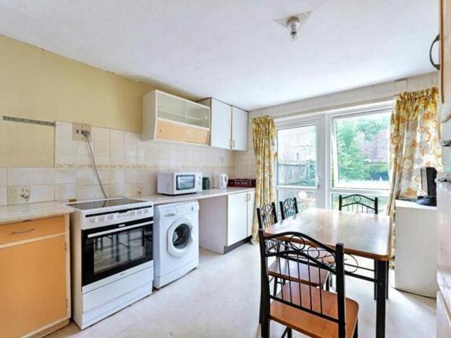 House 3 Bedroom For Sale Basingstoke Hampshire 285000 ES100024173