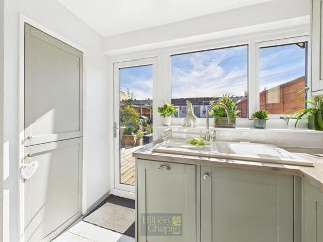House 3 Bedroom For Sale Basildon Essex 340000 ELS100158628