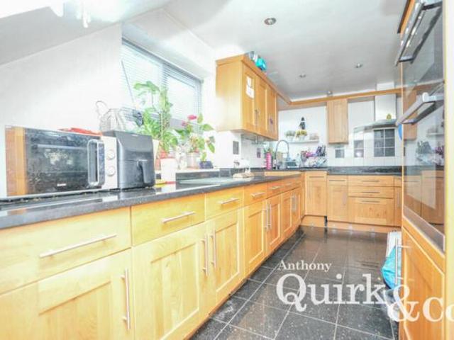 House 3 Bedroom For Sale Basildon Essex 350000 ES99161429