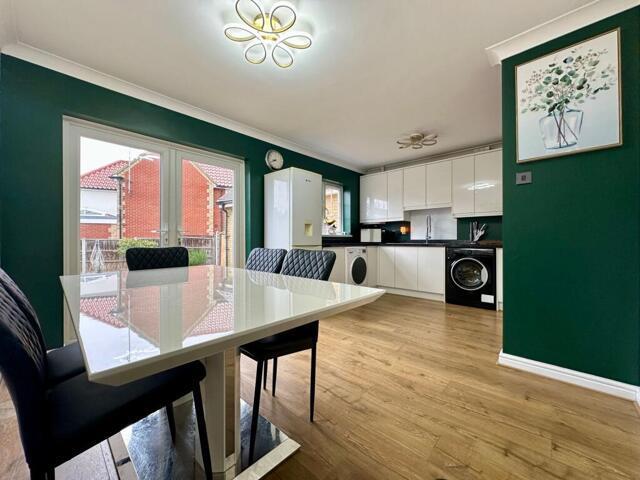 House 3 Bedroom For Sale Basildon Essex 450000 ELS100158540