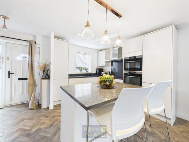 House 3 Bedroom For Sale Basildon Essex 450000 ELS98800747