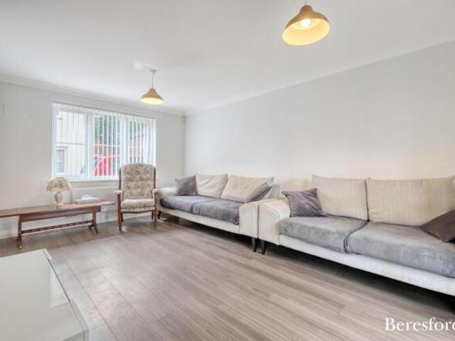 House 3 Bedroom For Sale Billericay Essex 425000 ELS98649051