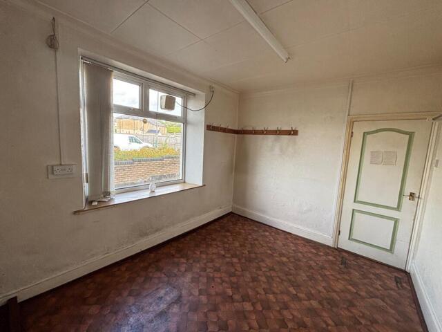 House 3 Bedroom For Sale Blackwood Greater Manchester 110000 ES99092505