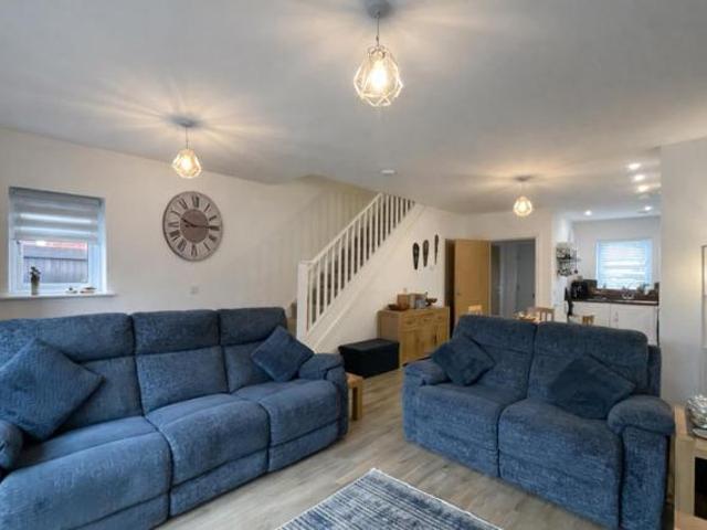 House 3 Bedroom For Sale Bletchley Buckinghamshire 375000 ES99773569