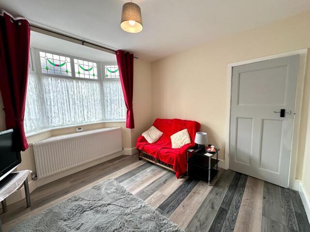 House 3 Bedroom For Sale Bloxwich Walsall 340000 ELS100132701
