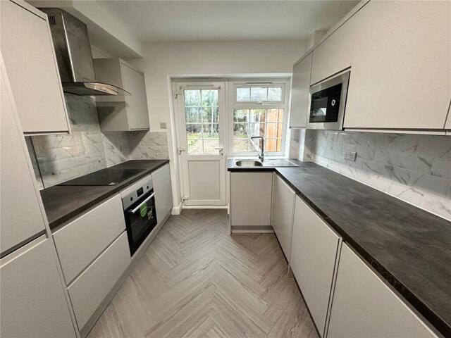 House 3 Bedroom For Sale Brentwood Essex 425000 ELS99986596