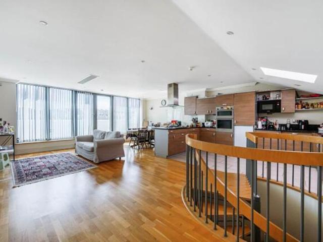 House 3 Bedroom For Sale Brentford Great London 975000 ELS99092757