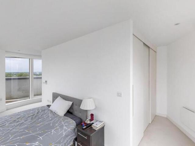 House 3 Bedroom For Sale Brentford Greater London 1250000 ES100342866