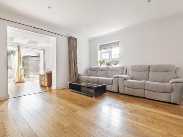 House 3 Bedroom For Sale Bromley Greater London 650000 ES100917462