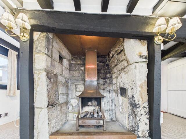House 3 Bedroom For Sale Gloucester Gloucestershire 295000 ELS99437292