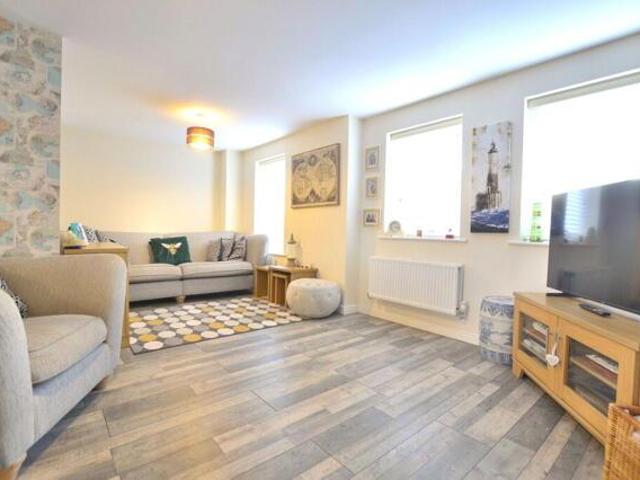 House 3 Bedroom For Sale Gloucester Gloucestershire 330000 ES98204609