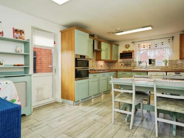 House 3 Bedroom For Sale Gloucester Gloucestershire 445000 ES99895410