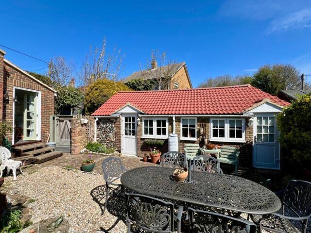 House 3 Bedroom For Sale Deal Kent 350000 ES99054891